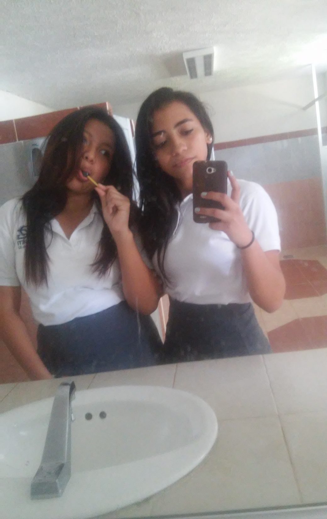 Pack De Tania Colegiala Enseñando Sus Tetas Pequeñas Completamente Desnuda – Pack de jovencitas